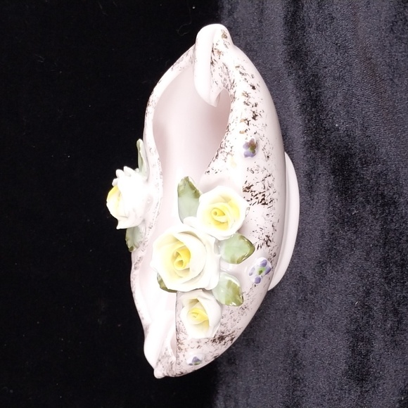 Lefton | Accents | Vintage Lefton China Cream And Gold Ladies Ashtray ...